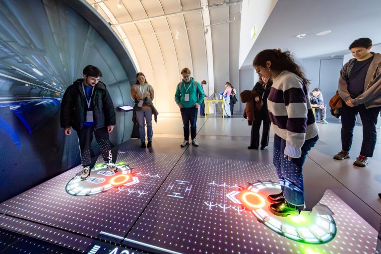 CERN : une immersion au cœur de la plus grande machine scientifique du ...